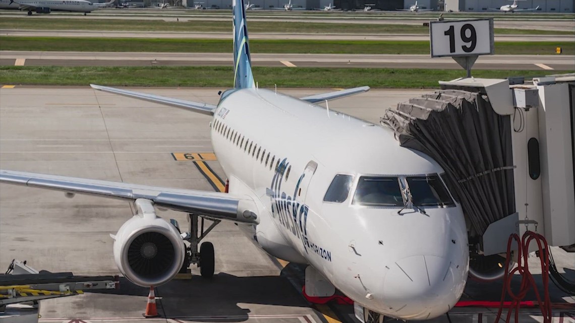 Alaska Airlines pilot charged with attempted murder | khou.com