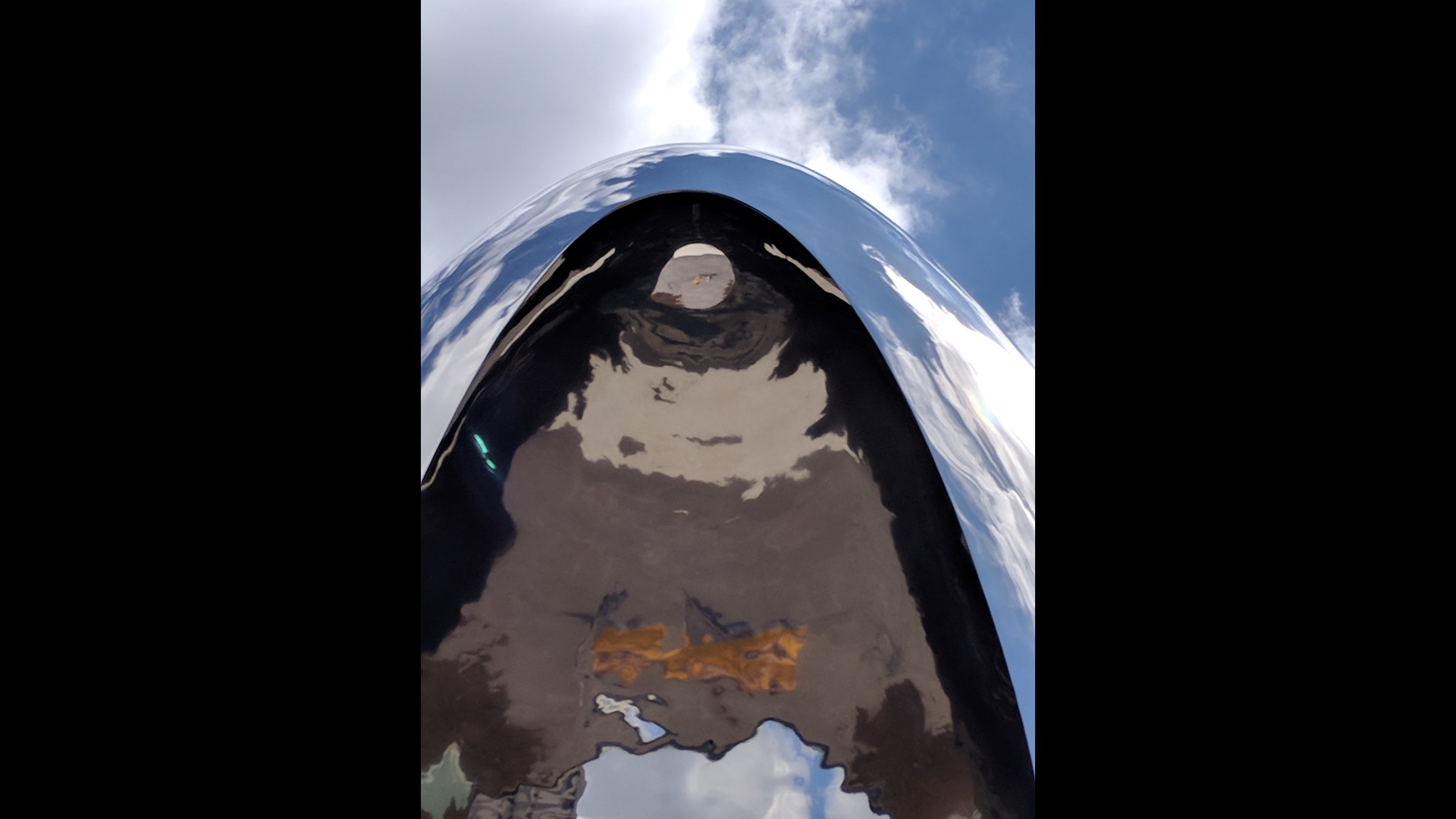 Look up and find yourself in Houston's 'Cloud Column' | khou.com