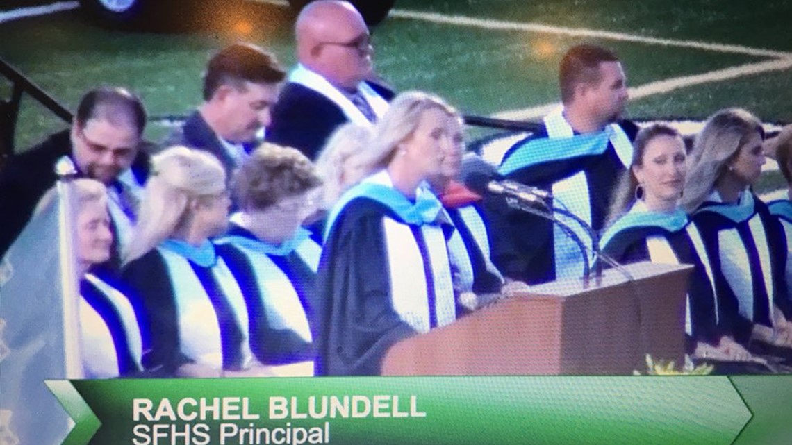 Santa Fe High School honors shooting victims at graduation ceremony ...