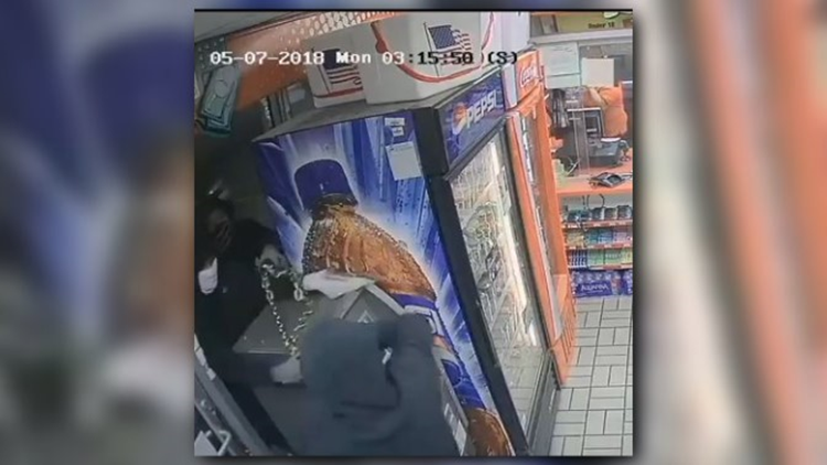 Thieves with chains terrify clerk, take off with ATM in NW Houston ...