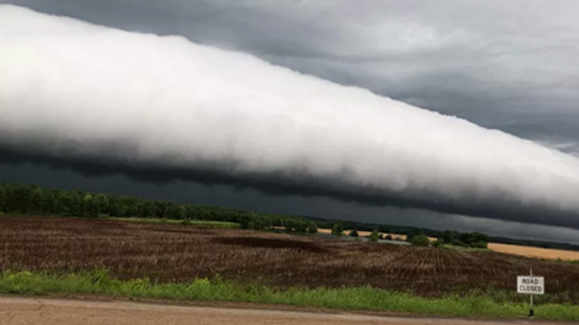 Ominous UFO-like cloud identified as rare 'roll cloud' | khou.com