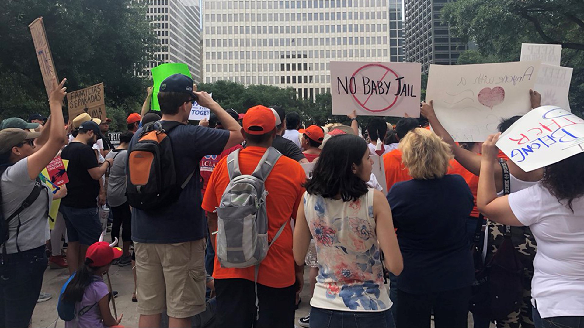 PHOTOS: Hundreds rally in downtown Houston for immigrant families to ...