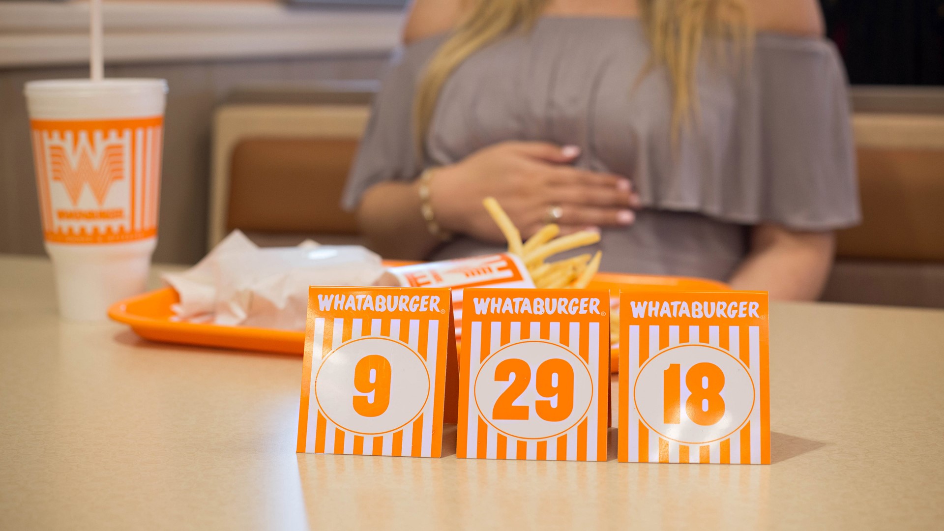 Houston-area mom poses for adorable maternity photos at Whataburger ...