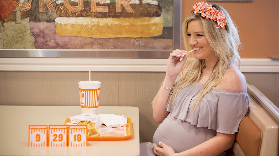 Photos: Houston-area mom poses for adorable maternity photos at ...