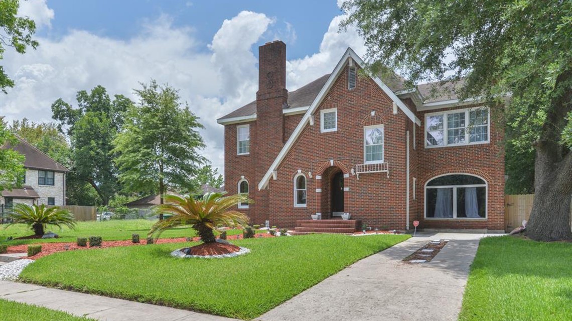 PHOTOS: Beyonce's childhood home for sale in Houston | khou.com