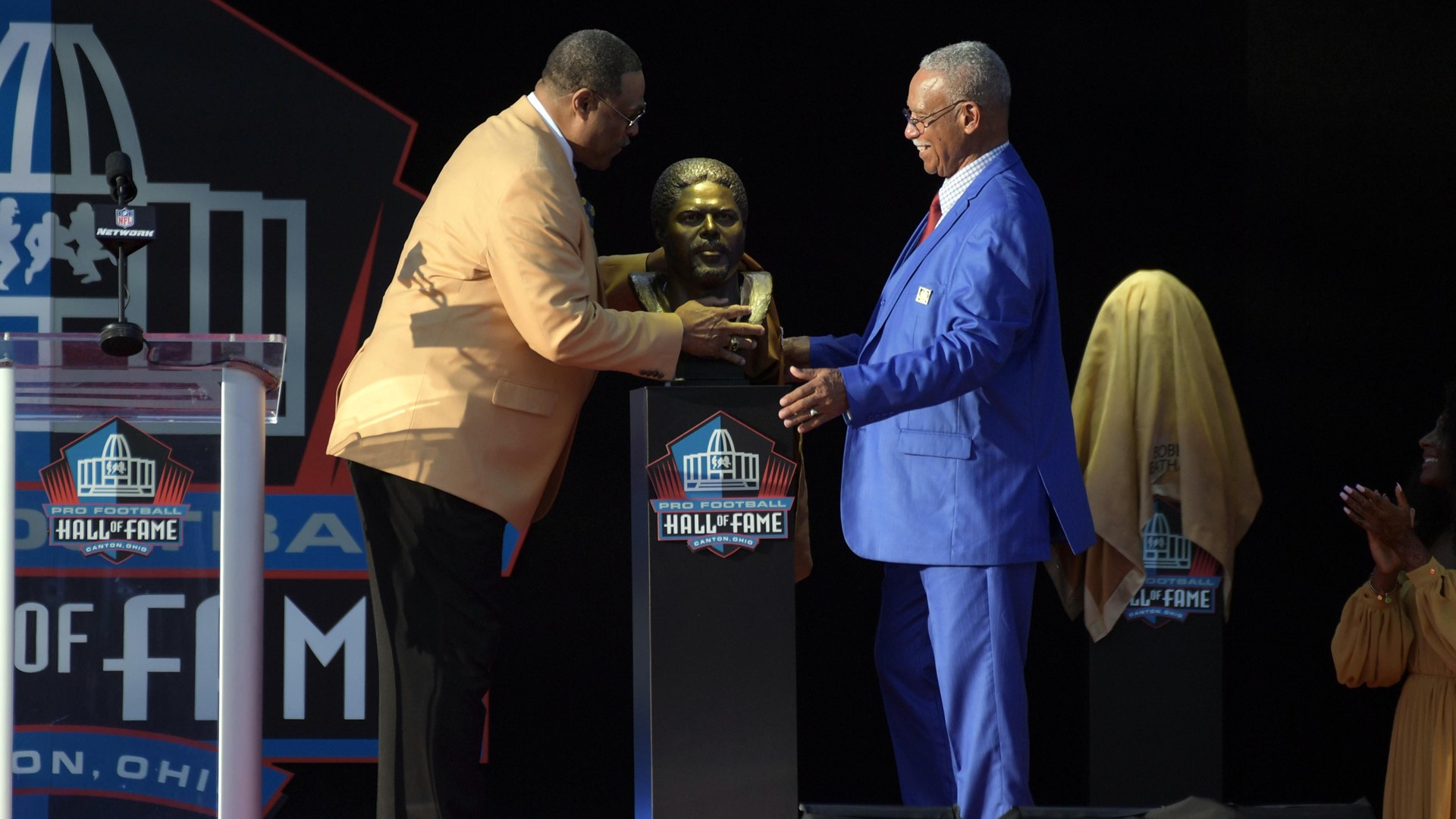 Photos: Former Houston Oiler Robert Brazile enshrined in Hall of Fame ...