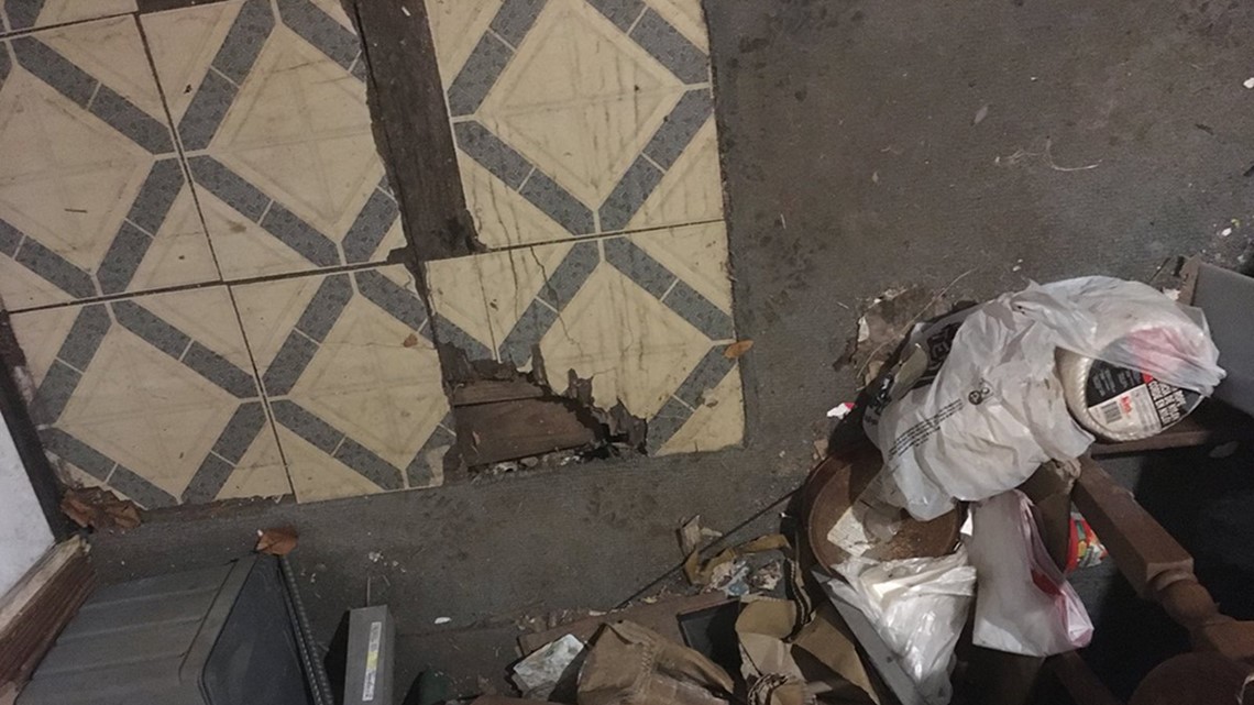 70-year-old Army veteran in Alvin feels forgotten after Hurricane ...