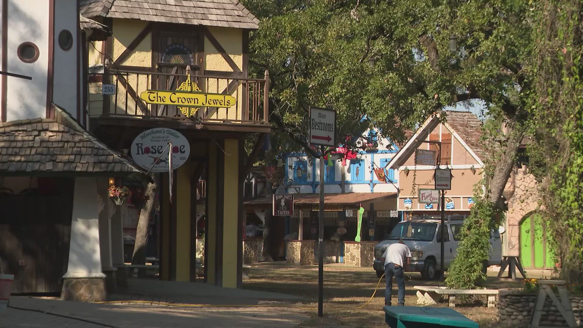 Judge orders sale of Texas Renaissance Festival | khou.com