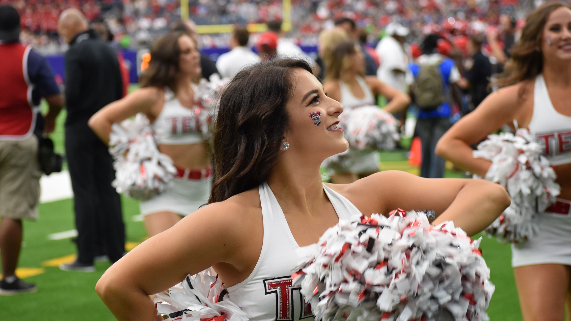 Photos: Texas Tech Cheerleaders, Pom Squad, Band at 2018 Advocare Texas ...