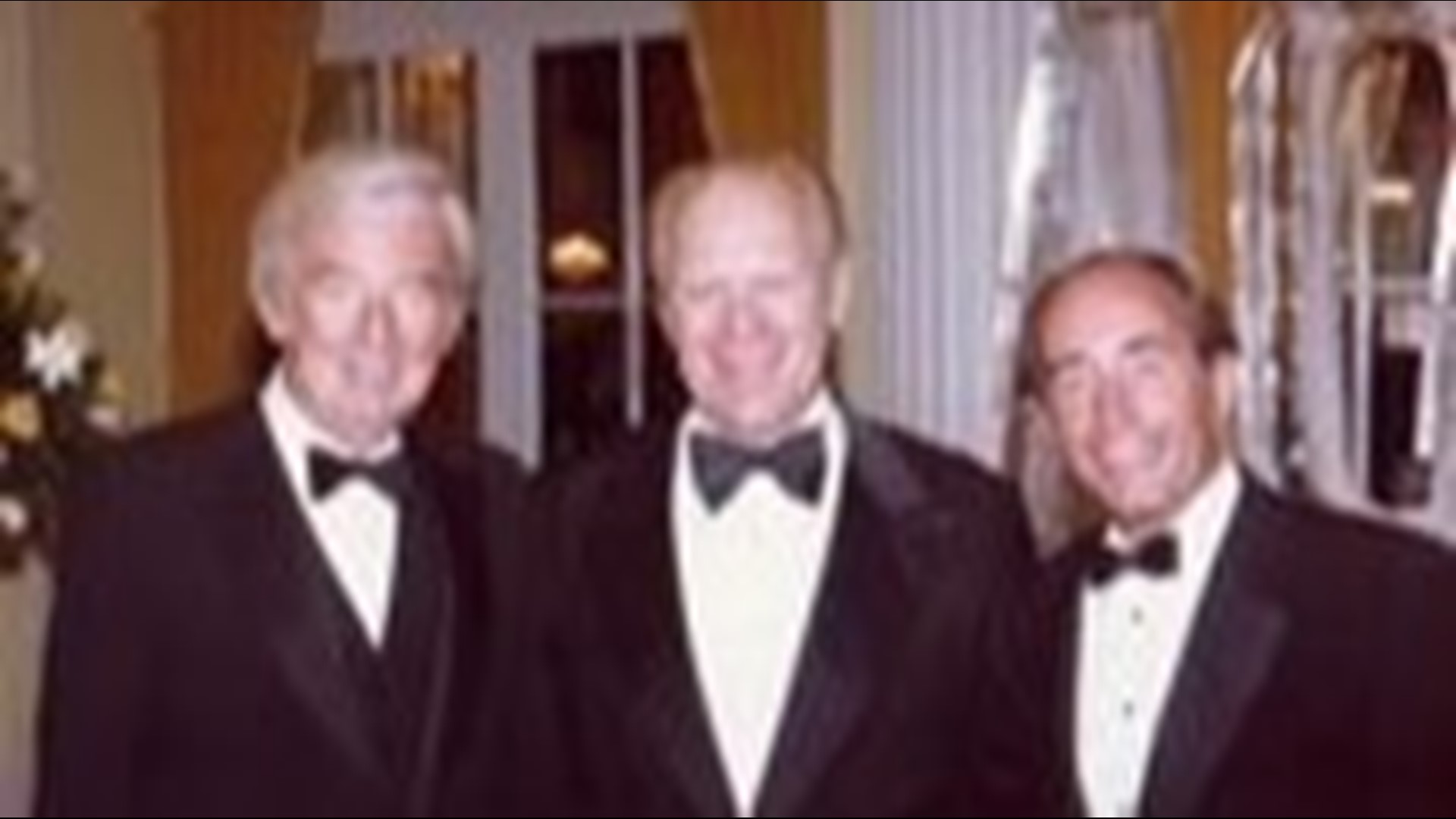 Billionaire, Amway co-founder Richard DeVos dies at 92 | khou.com