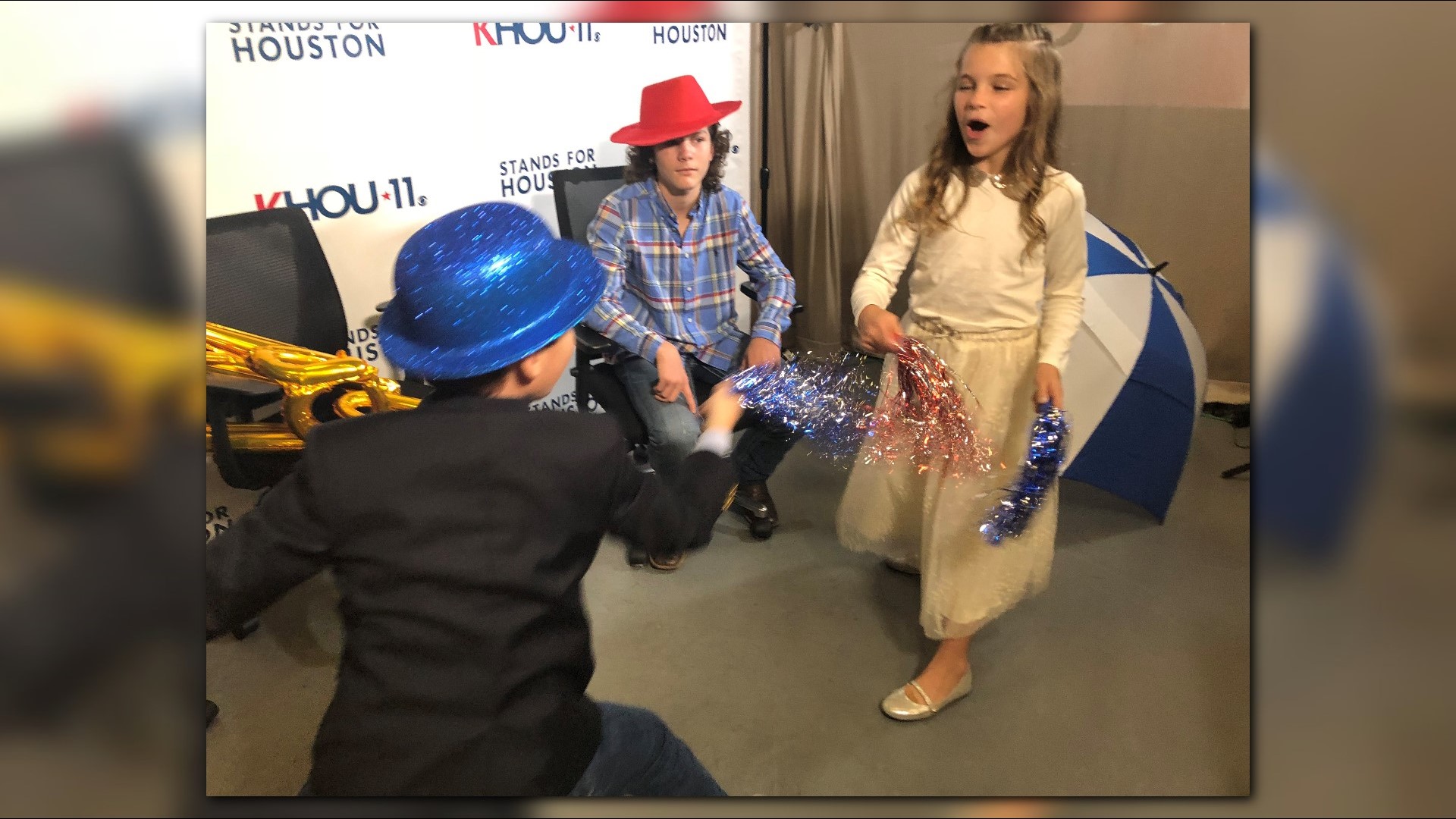 Photos: 'Young Sheldon' cast visits KHOU 11 News studio after giving ...