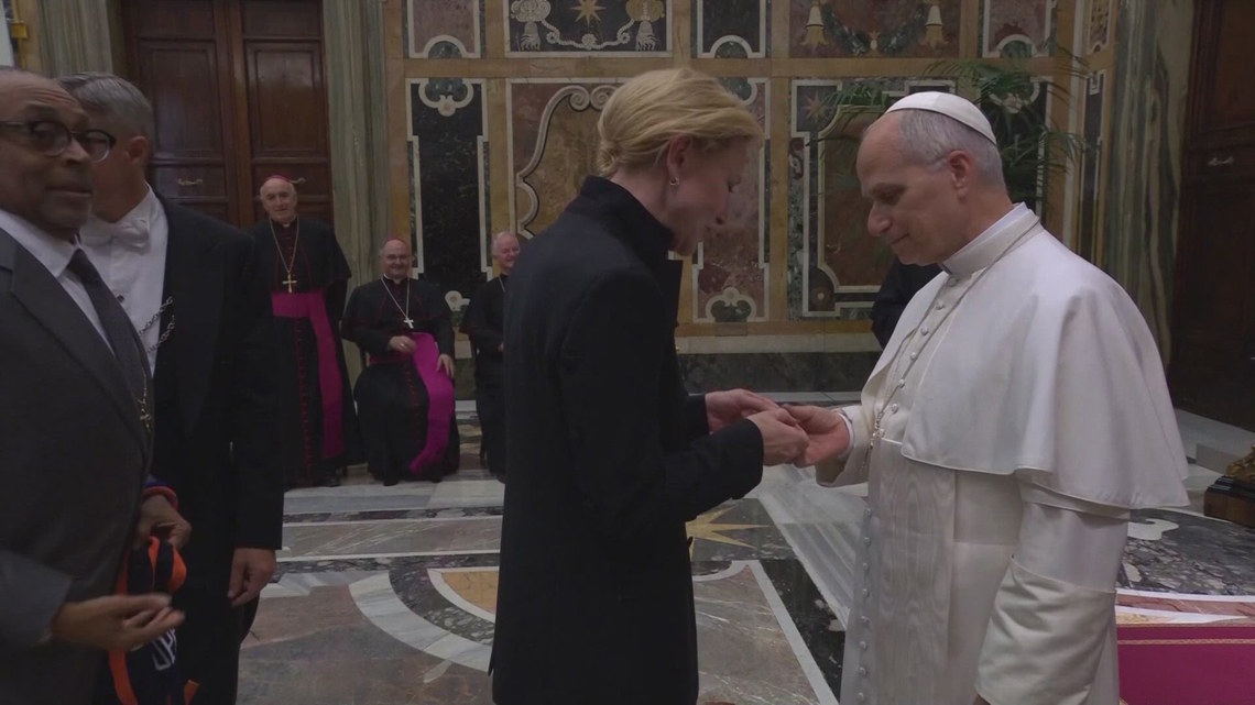 Pope meets with Hollywood stars | khou.com