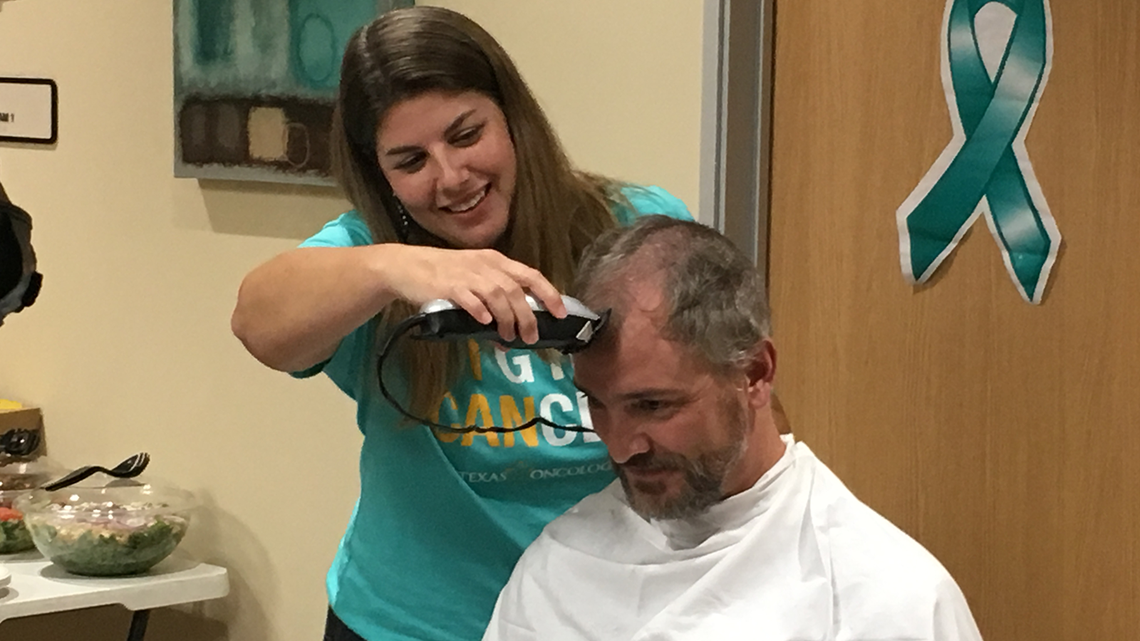 Texas doctor turns the tables, lets his cancer patients shave his head ...