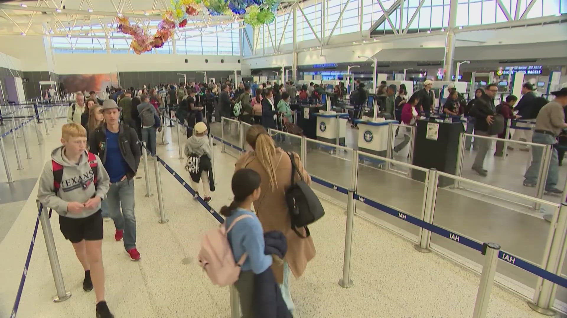 Millions expected to pass through Houston's airports this holiday ...