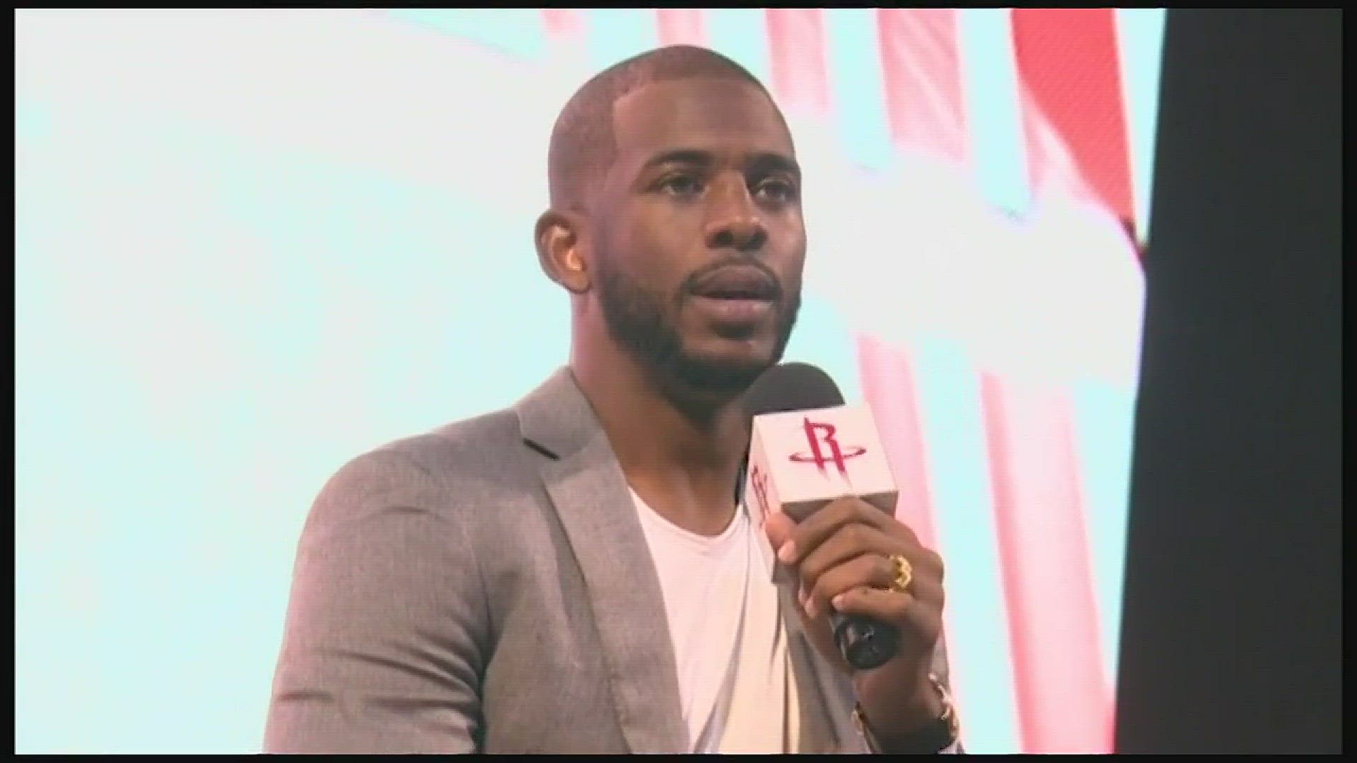 Rockets introduce Chris Paul at 'CP3 Day' fan event | khou.com