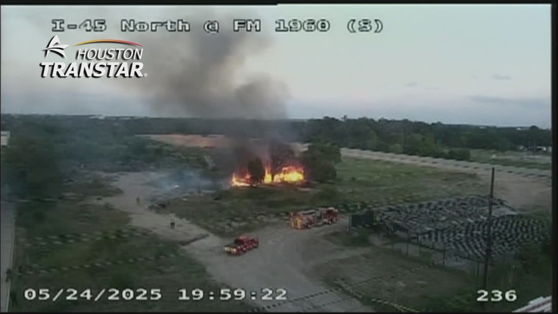 Massive fire burns RV in north Harris County | khou.com
