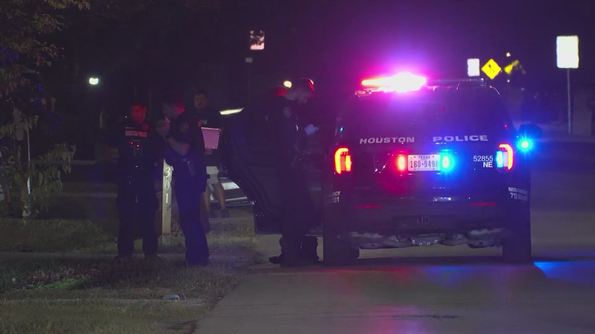 Homeowner shoots man breaking into car in northeast Houston, police say ...