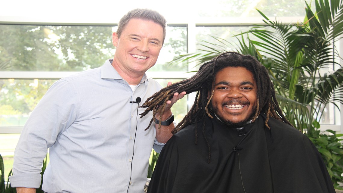 Photos: Army recruit Devonte Smith cuts dreads after five years | khou.com
