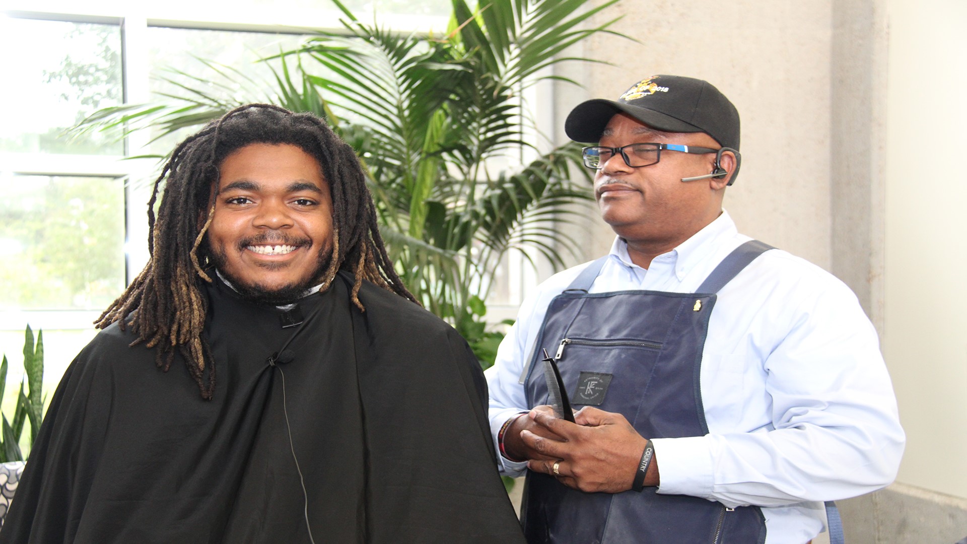 Photos: Army recruit Devonte Smith cuts dreads after five years | khou.com