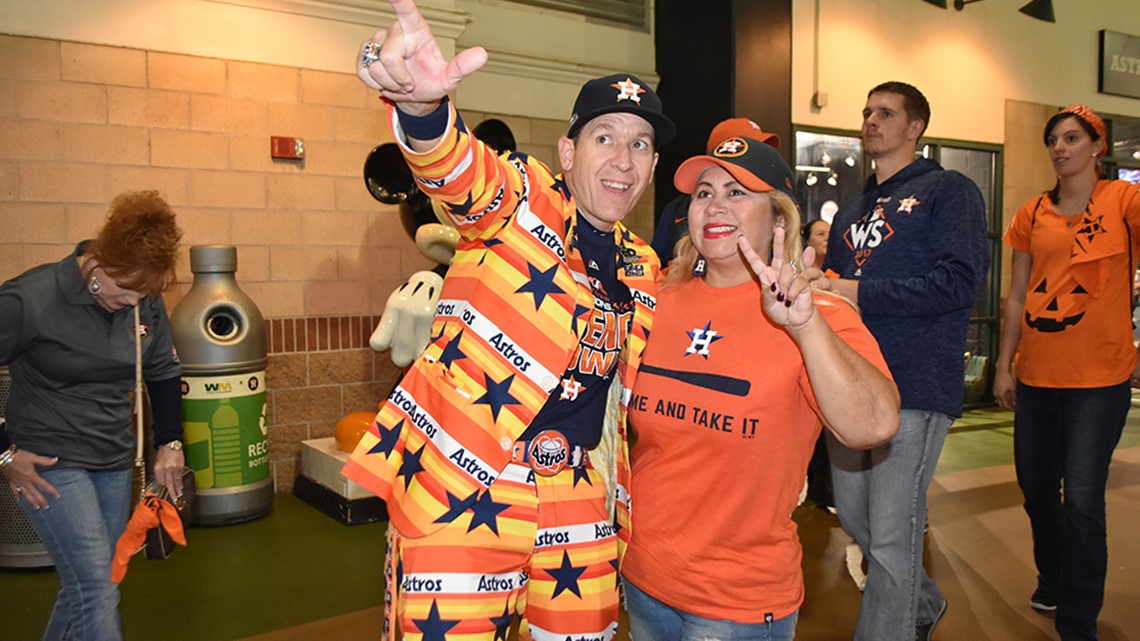 PHOTOS: Astros fans have their game faces on before Game 5 | khou.com