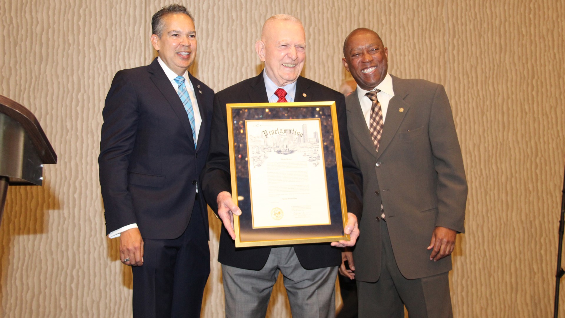 NASA flight director Gene Kranz honored at Space Center Houston ...