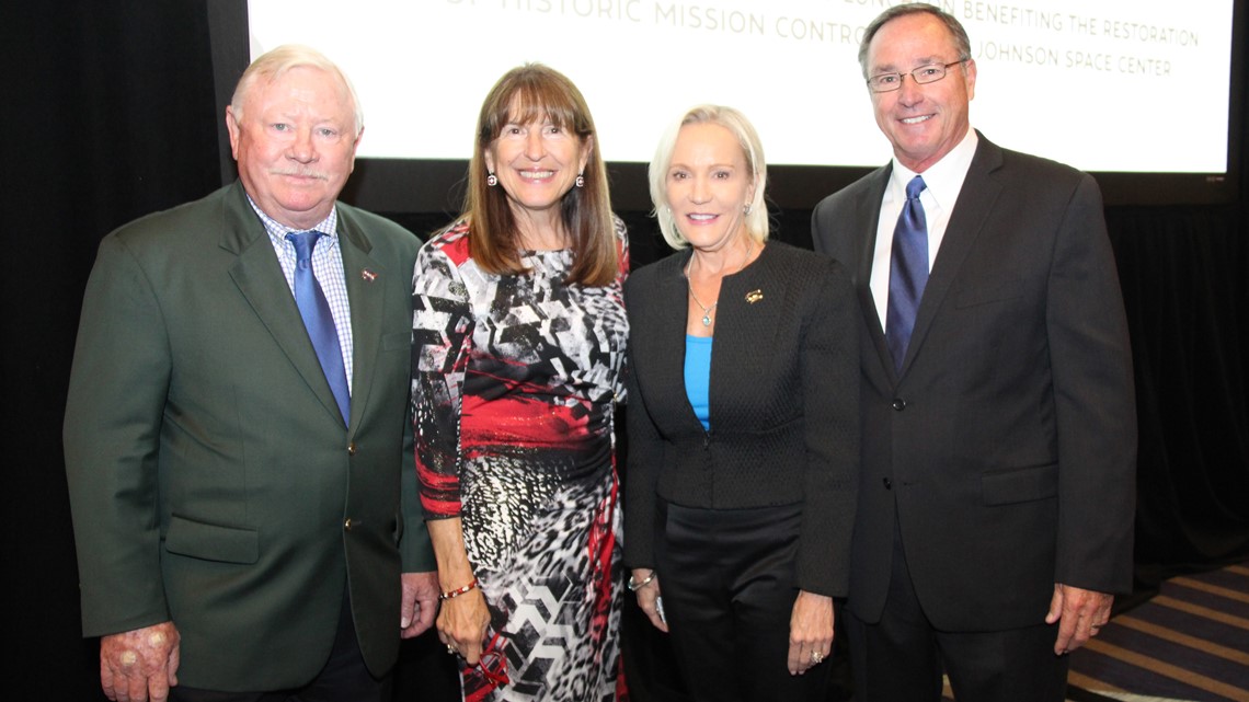 NASA flight director Gene Kranz honored at Space Center Houston ...