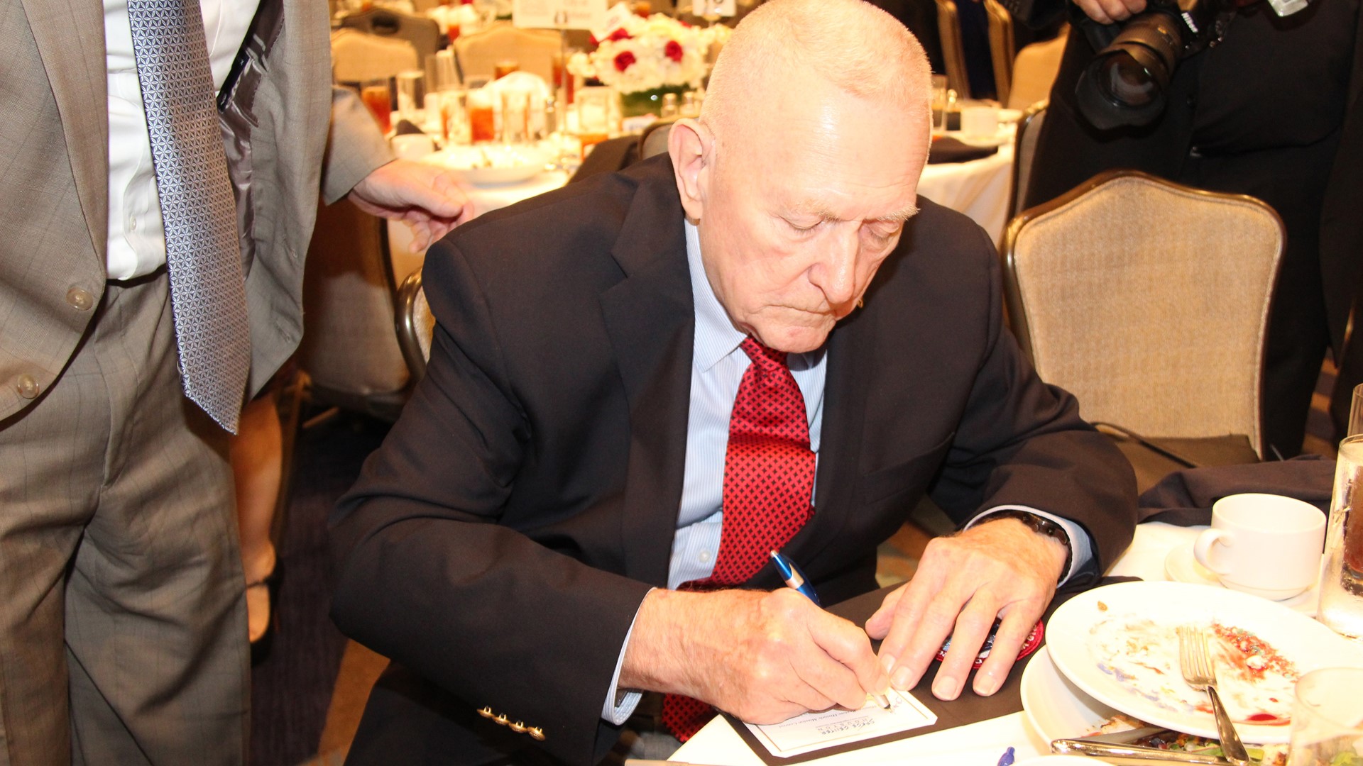 NASA flight director Gene Kranz honored at Space Center Houston ...