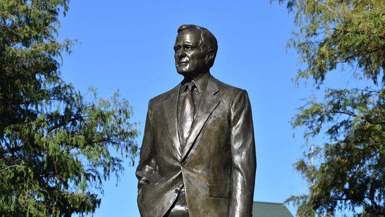 Photos: Memorial at President George H.W. Bush Monument in downtown ...