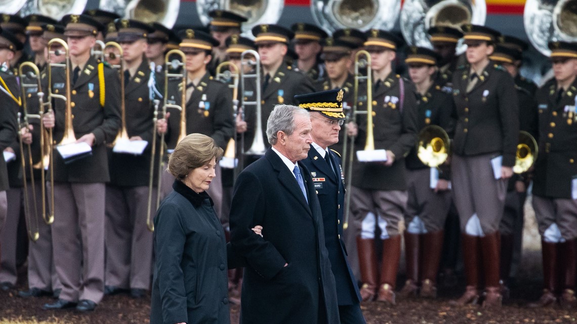 Photos: Bush 41's interment ceremony at presidential library in College ...