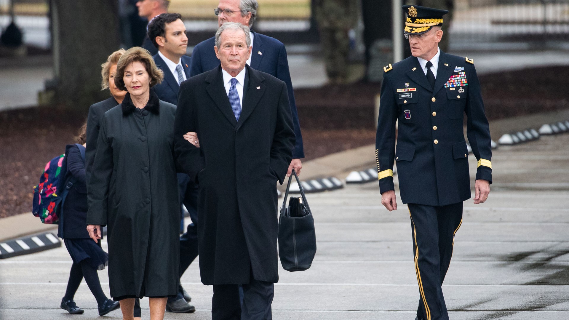 Photos: Bush 41's interment ceremony at presidential library in College ...