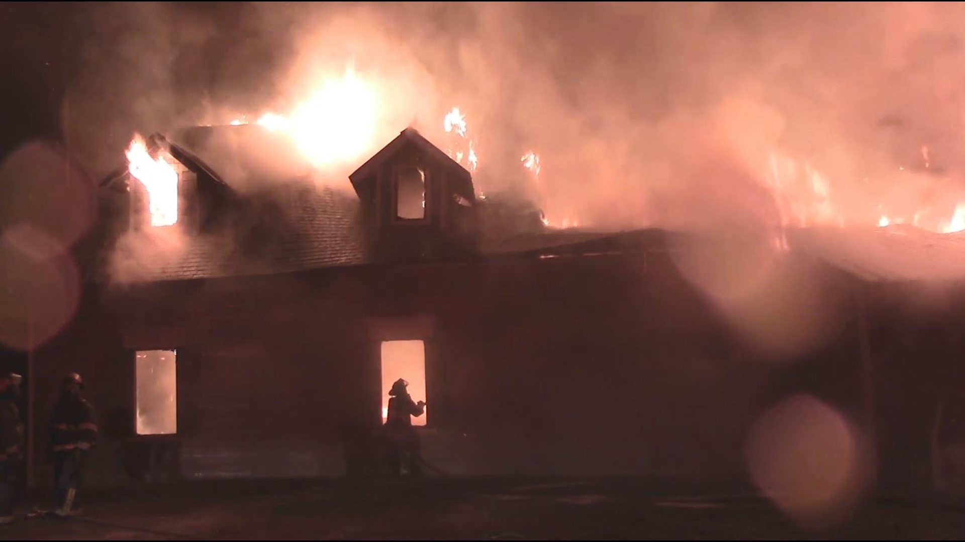 Fire destroys restaurant in Livingston | khou.com