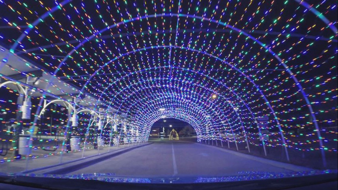 Experience this Christmas-themed car wash in Spring | khou.com