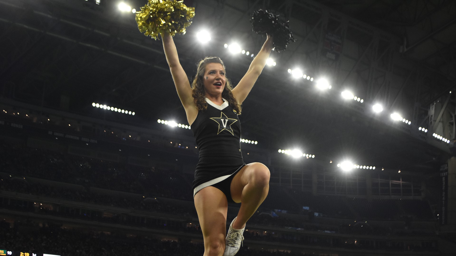 Photos: Vanderbilt’s Cheerleaders, Dance Team & Marching Band at 2018 ...