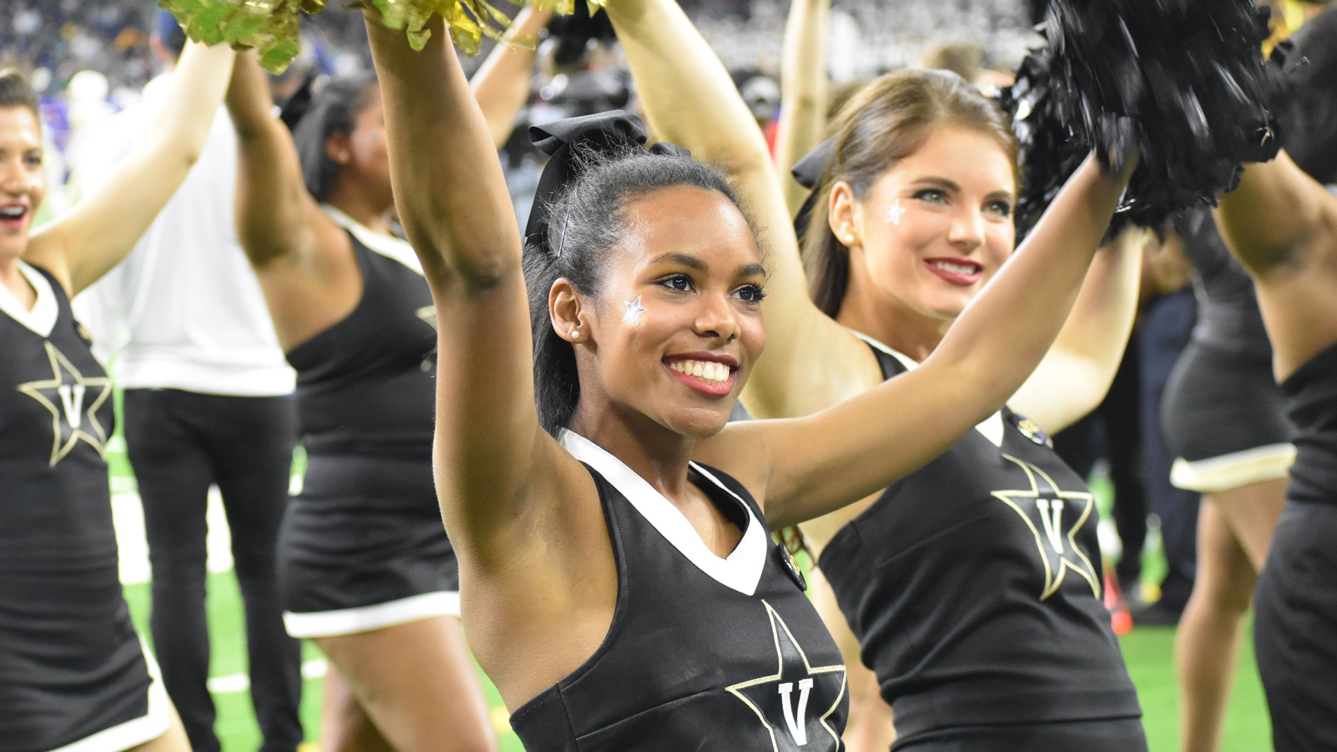 Photos: Vanderbilt’s Cheerleaders, Dance Team & Marching Band at 2018 ...