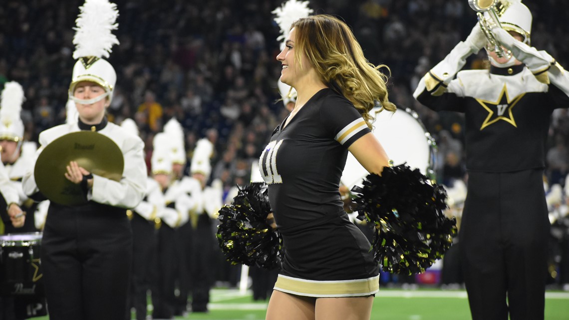 Photos: Vanderbilt’s Cheerleaders, Dance Team & Marching Band at 2018 ...