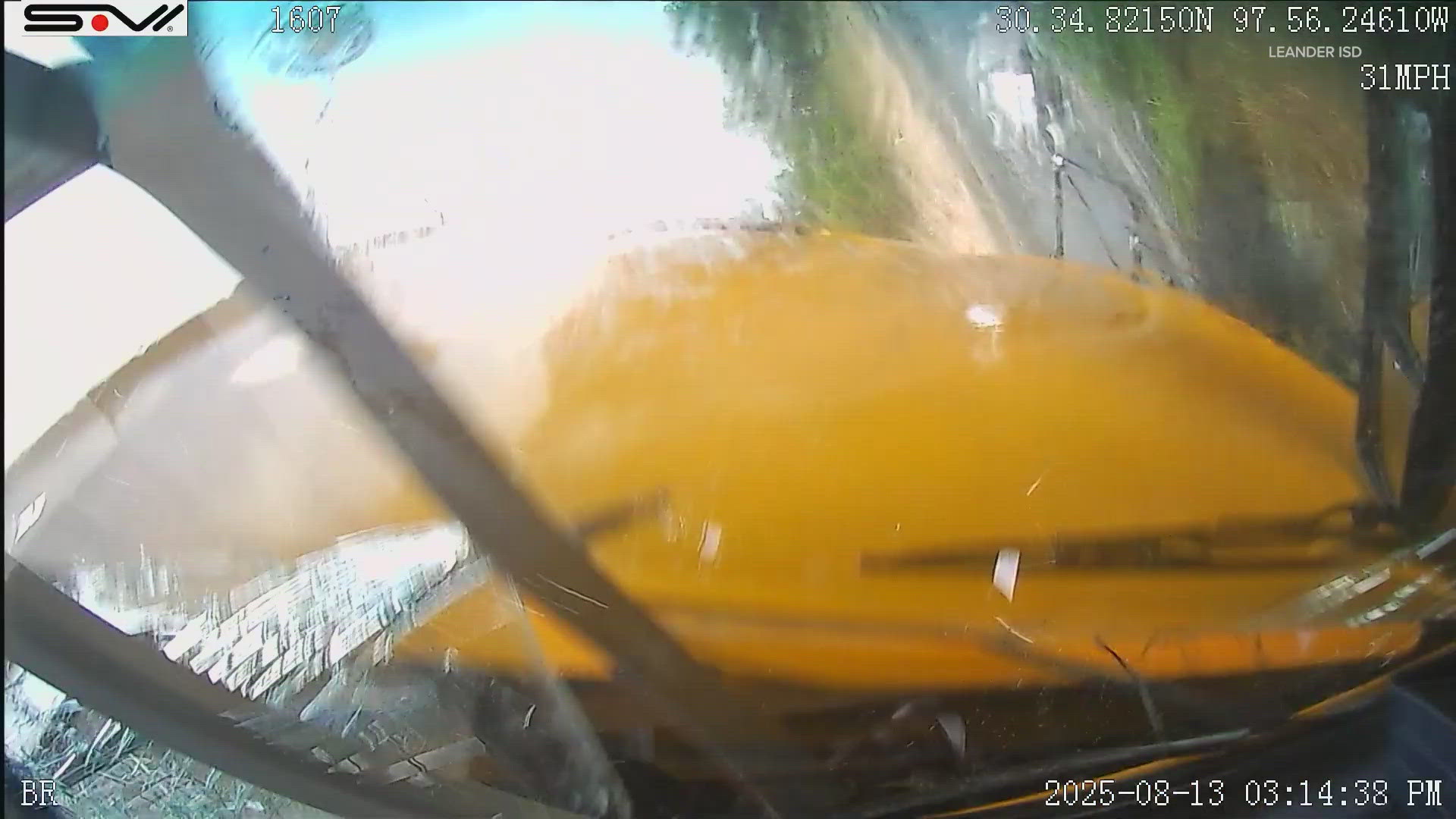 Leander ISD bus crash video shows rollover with 40 students onboard ...