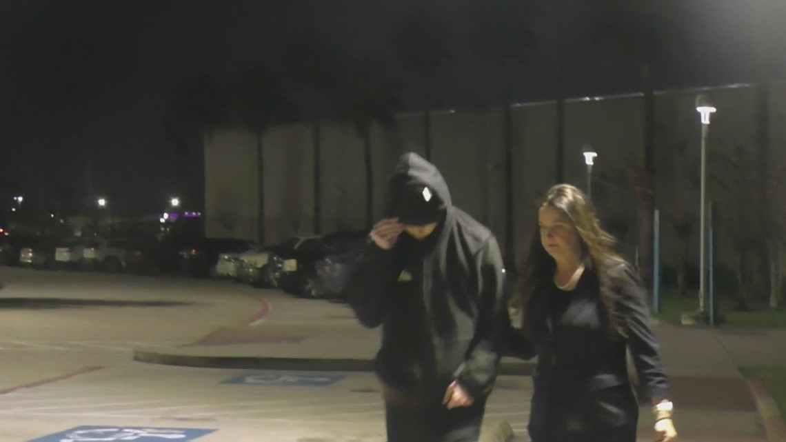 Friendswood man accused of shooting friends released from jail | khou.com