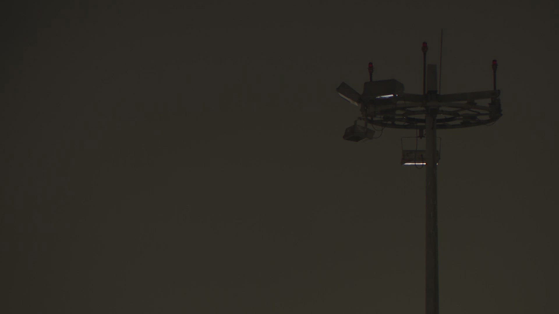 KHOU 11 Investigates: Nearly 500 highway lights are in the dark across ...