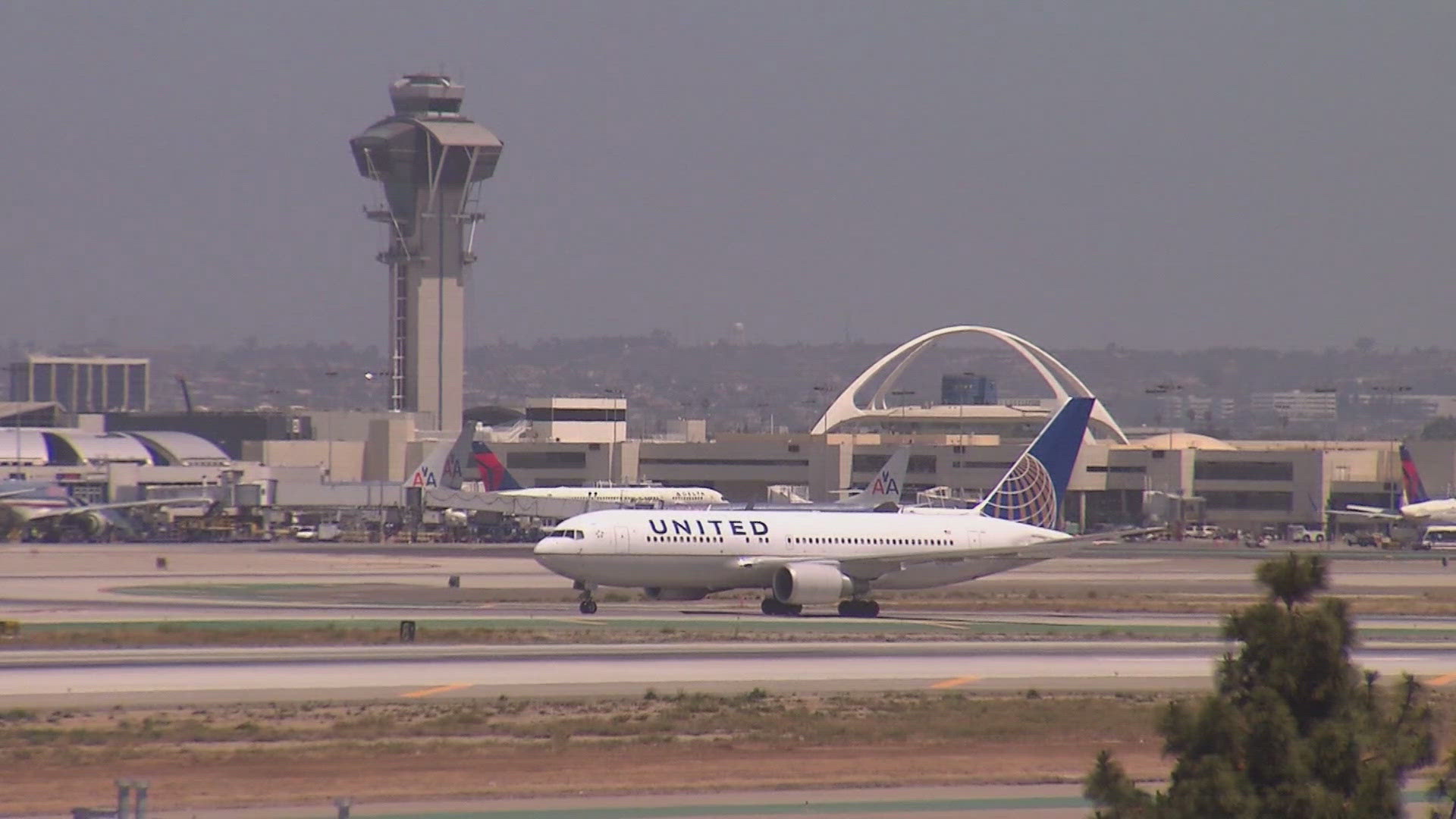 FAA says new AI system could help prevent flight delays | khou.com