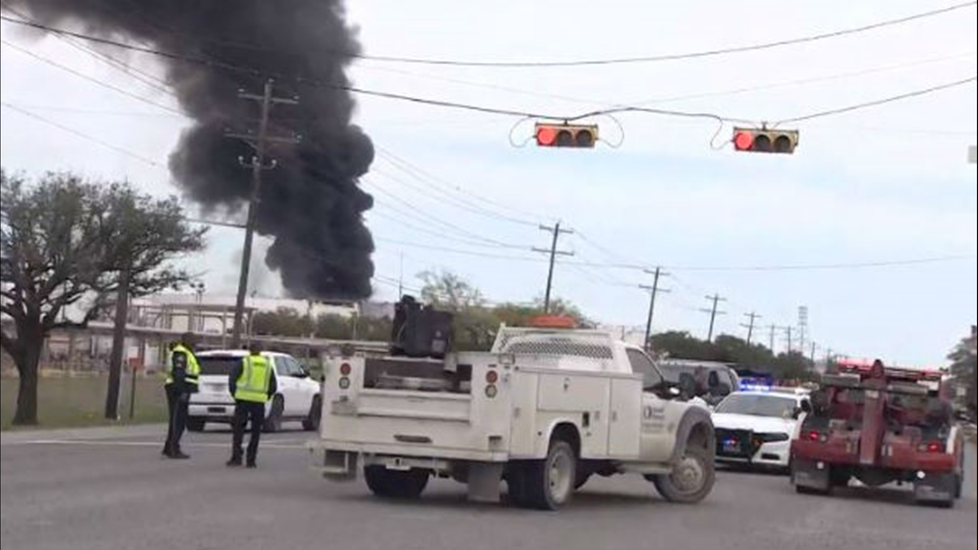 Viewers capture smoke plume, ash from ITC fire | khou.com