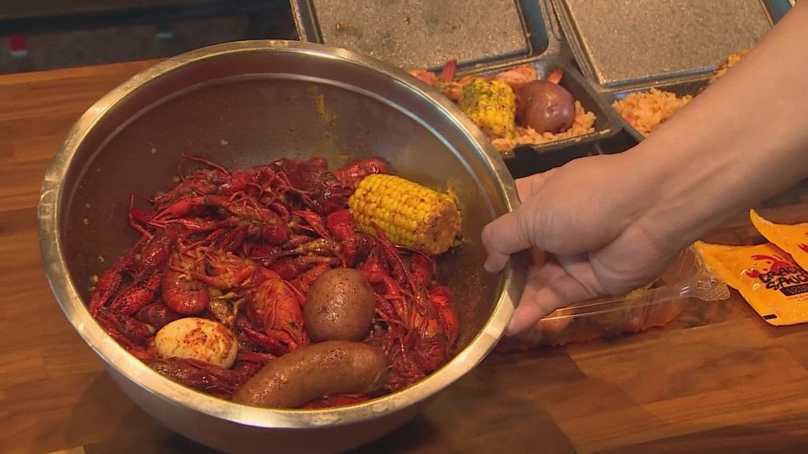 Texas crawfish season: How will the Houston cold snap affect mudbug supply? | khou.com