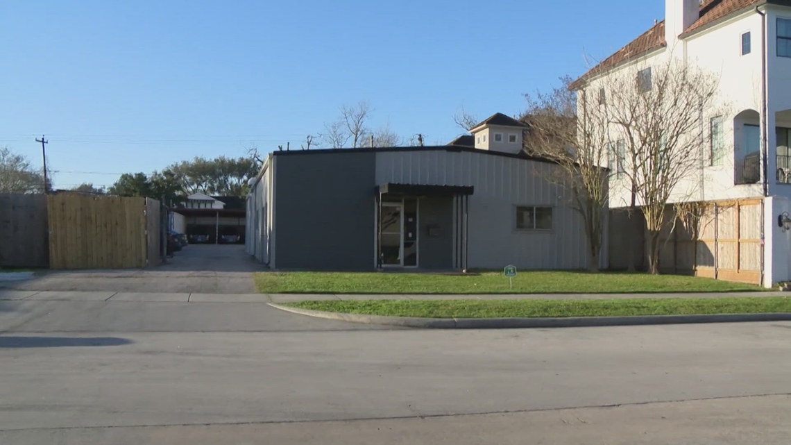 Houston funeral home worker charged after alleged incident involving ...