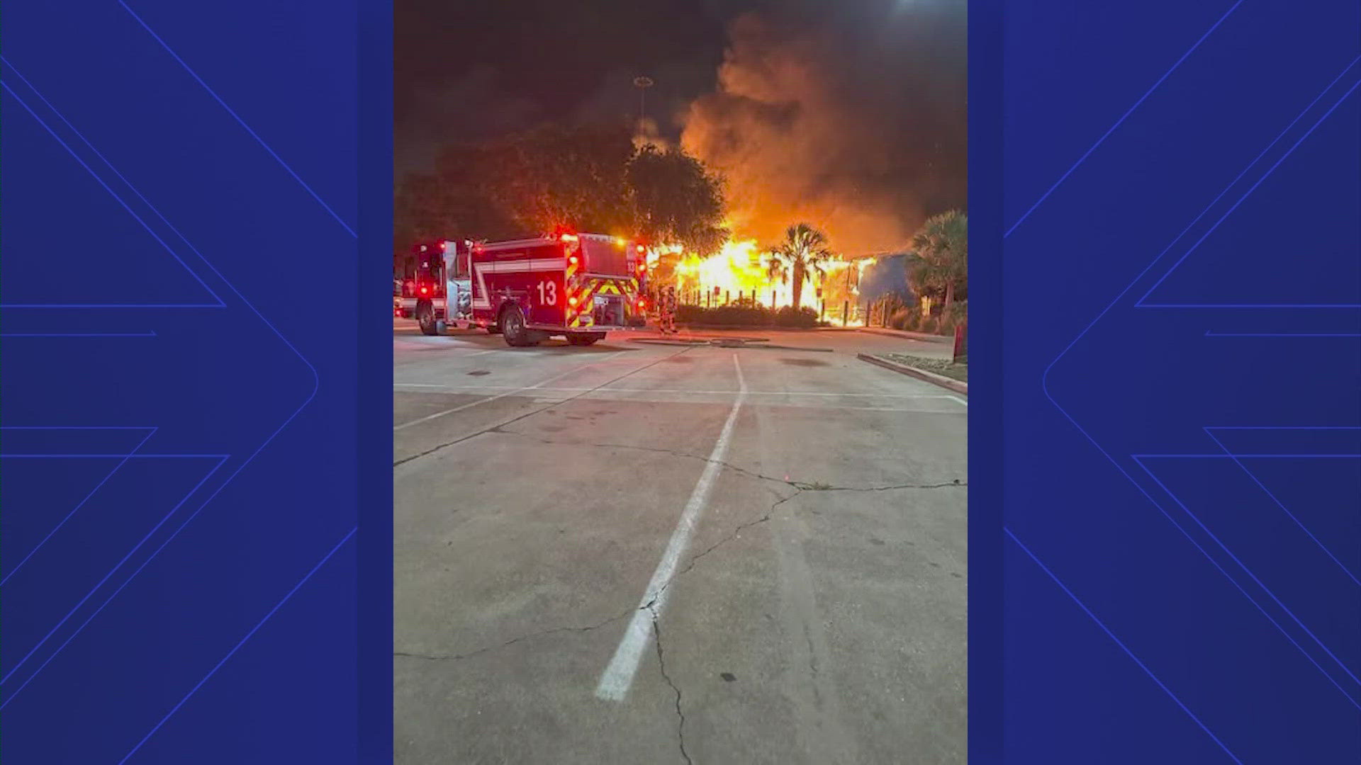 Massive fire breaks out at seafood restaurant off Northwest Freeway ...