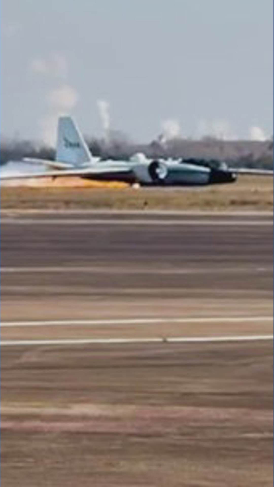 NASA aircraft makes belly landing at Houston's Ellington Airport | khou.com