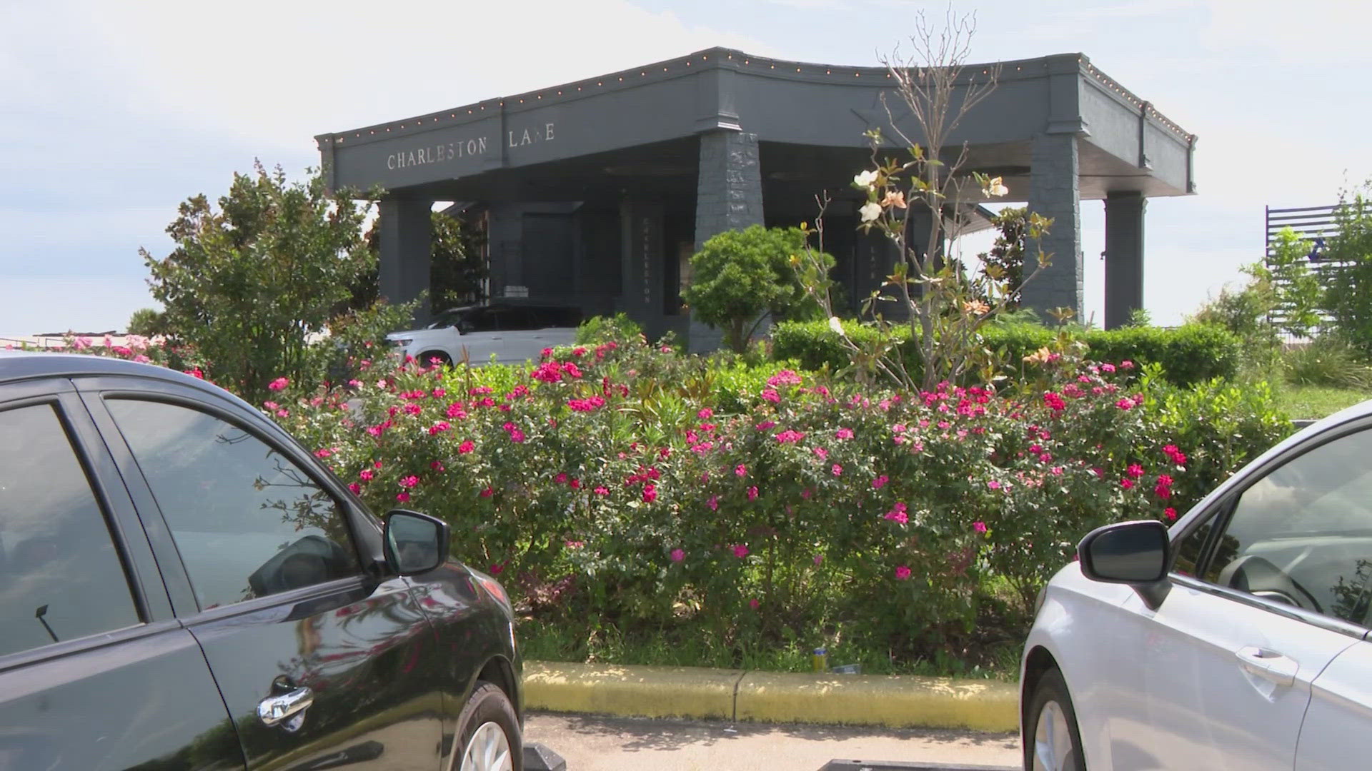 Man accused of using alias to fraudulently book weddings in Willis ...