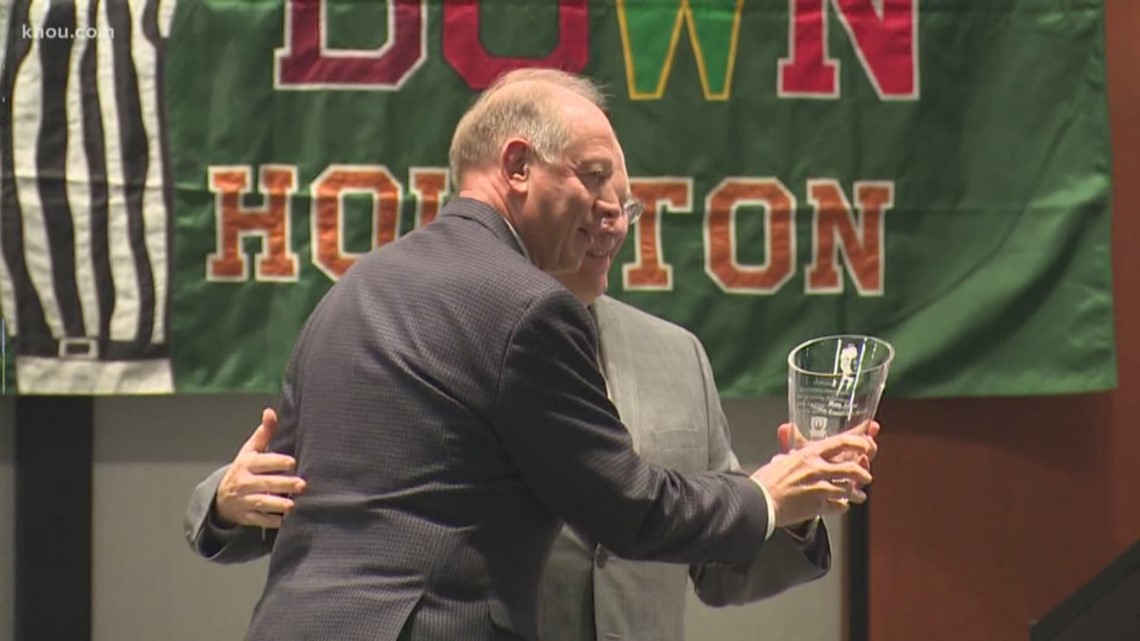 KHOU 11 Sports' Matt Musil receives Ron Stone Media Excellence Award ...