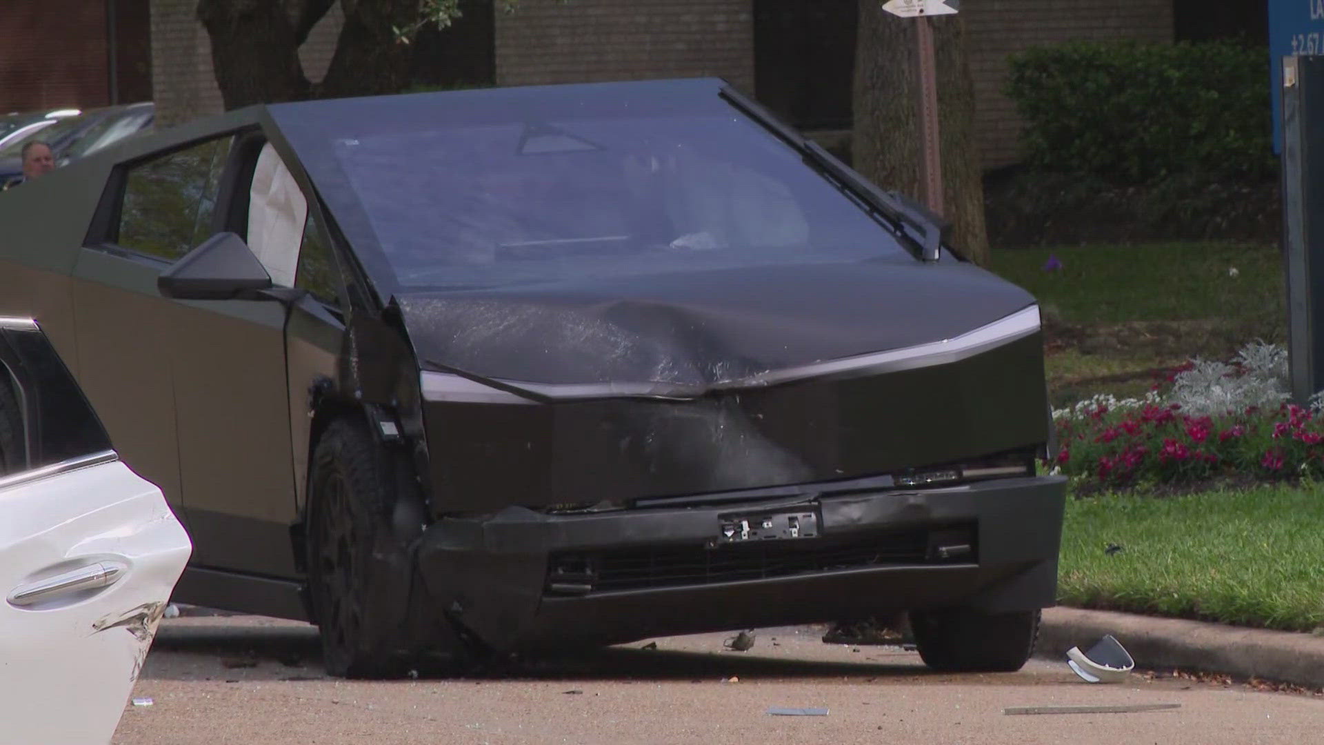 Fatal Cybertruck crash near Post Oak Place kills 2 women in Houston ...
