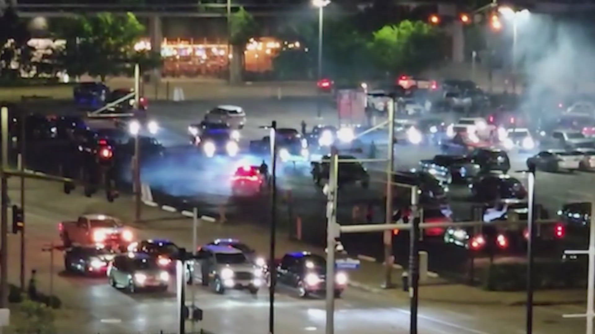 Residents report loud car takeovers in Houston lot | khou.com