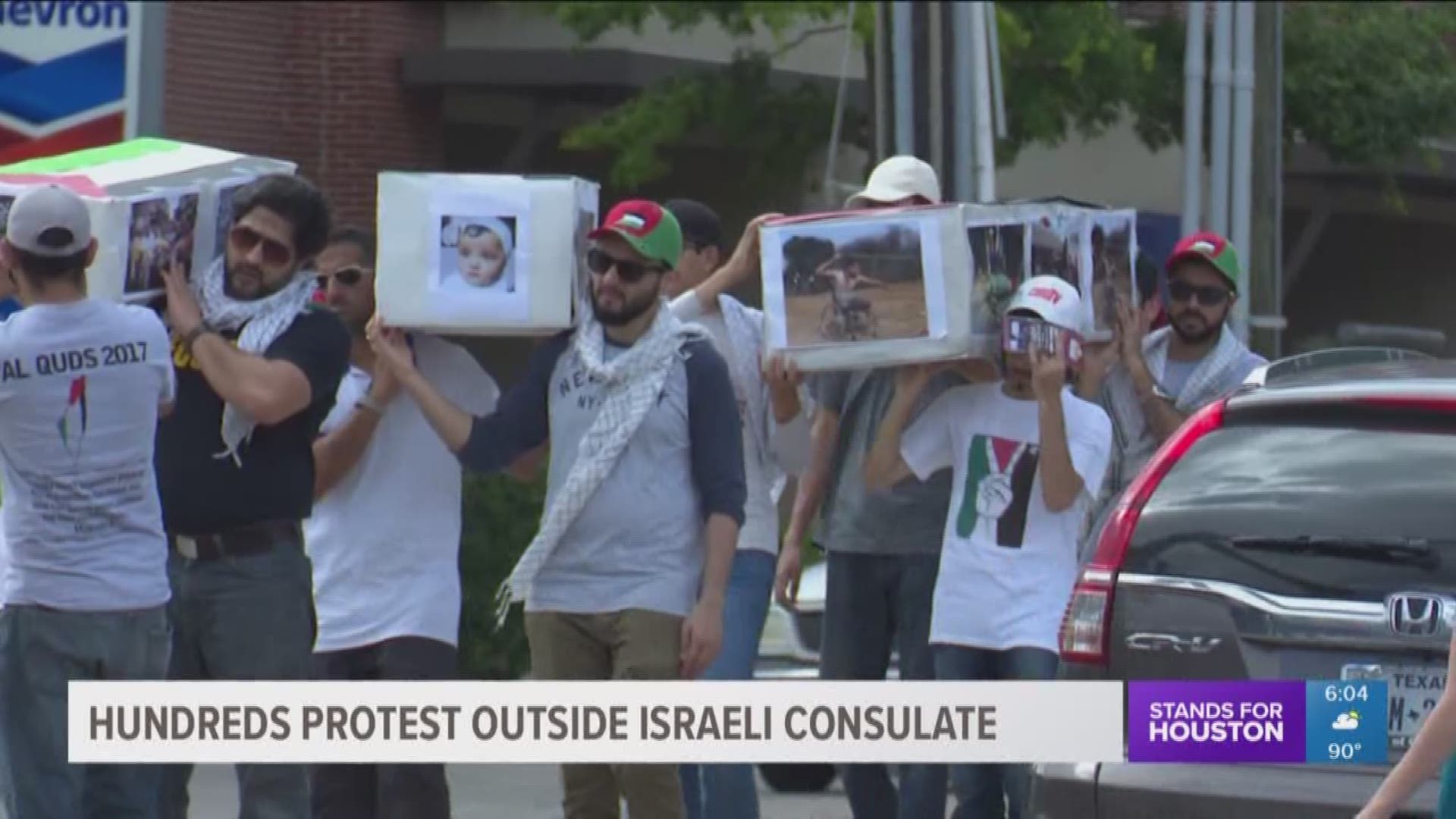 Hundreds protest outside of Houston's Israeli consulate | khou.com