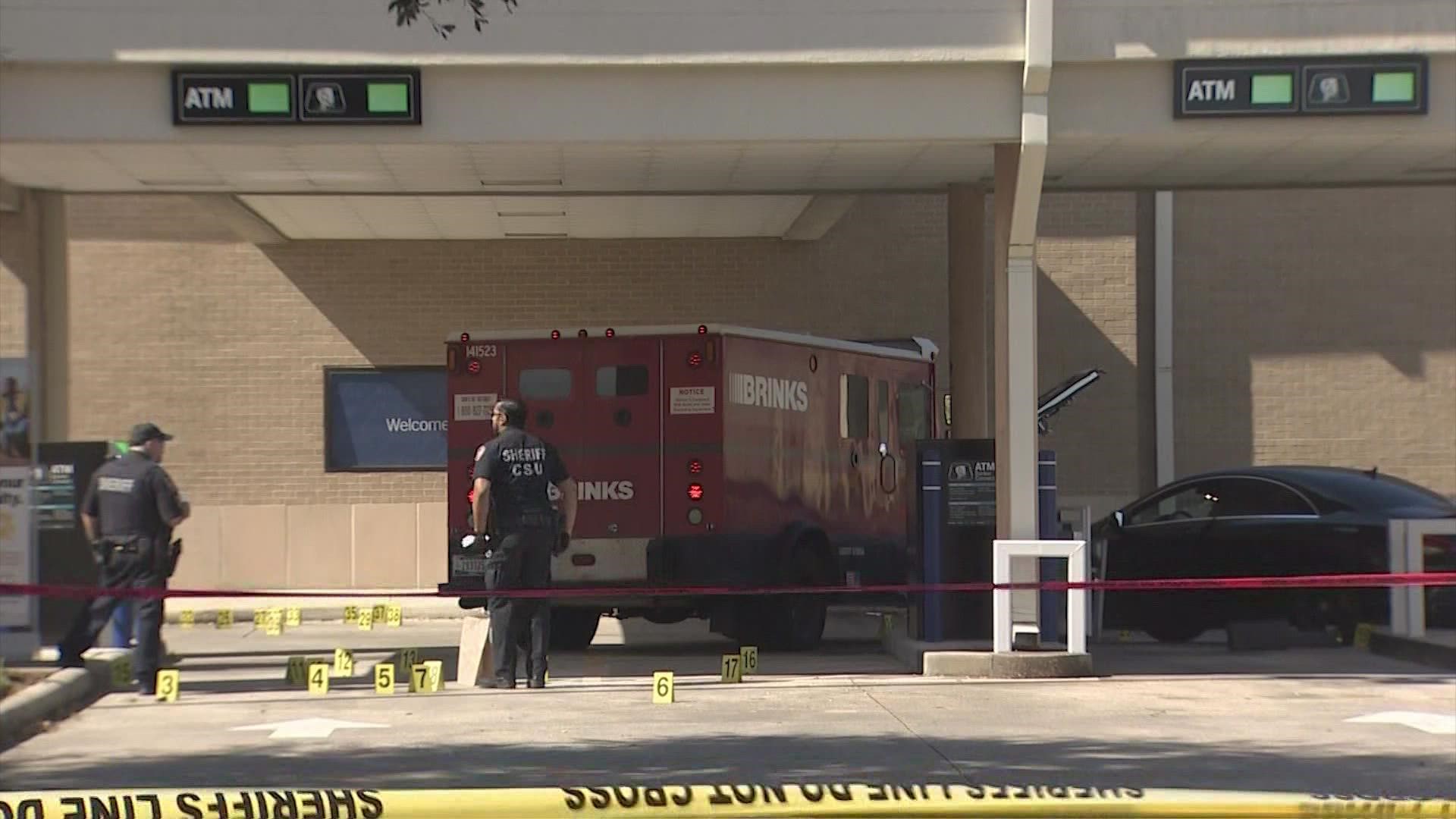 Deputies investigating attempted armored robbery at N Harris County ...